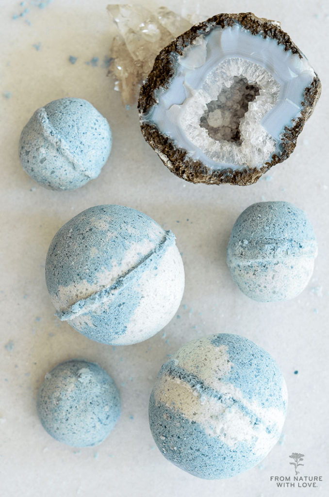 Cute DIY Bath Bombs to Share with your BFF | Club Crafted
