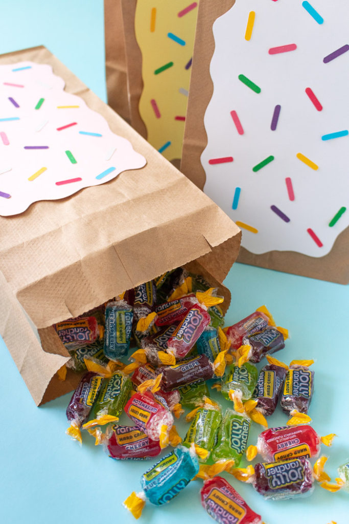 DIY Easy Pop Tart Treat Bags for Parties | Club Crafted